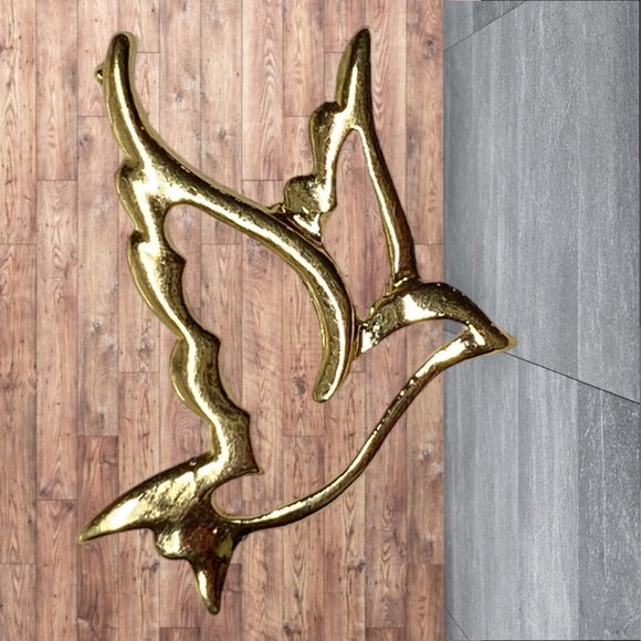 Jewelry | Vintage Golden Dove Pin Brooch Peace Bird Flight Outline Gold ...